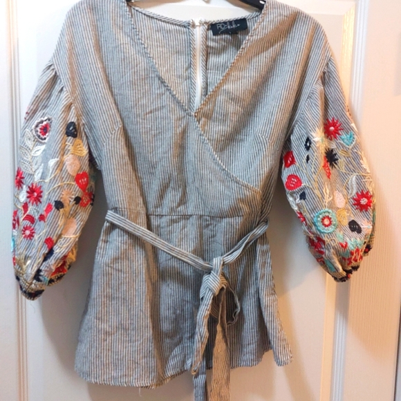 RD & Koko | Tops | Rd Koko Woman Gray Stripped Floral Embroidered ...